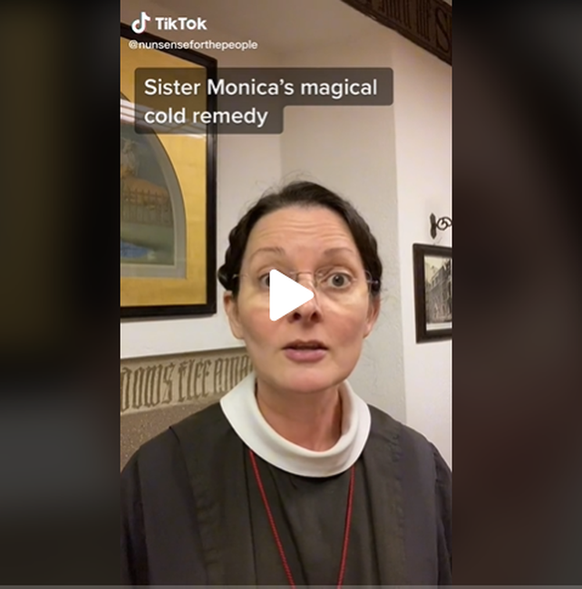 La nueva estrella de Tik Tok se llama Monica Claire y es una monja que ...