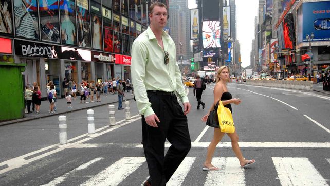 Murió el gigante Neil Fingleton, el actor que fue Mag, el poderoso en ...