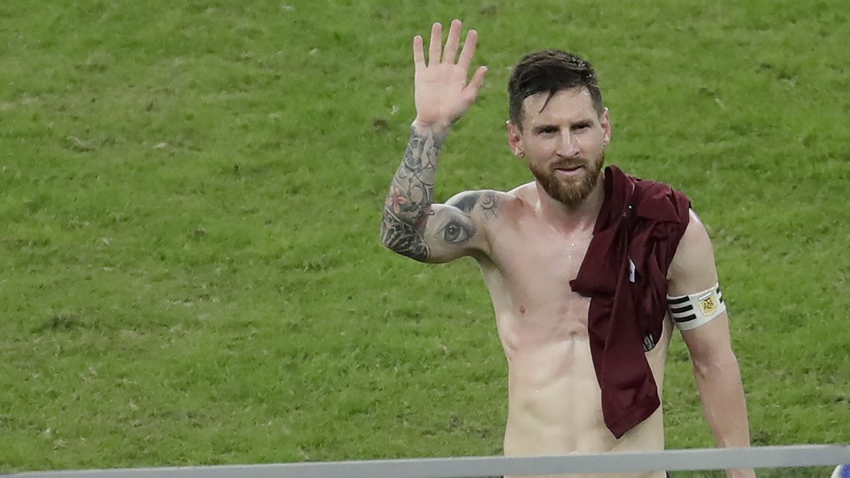 Messi elige su nueva camiseta