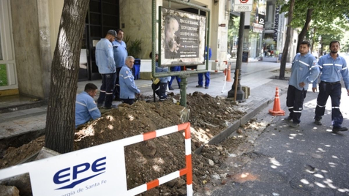 Por la crisis, la EPE posterga obras y reduce sus gastos internos un 15 ...