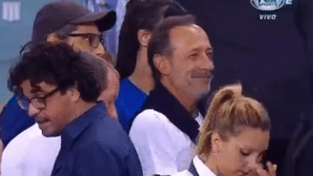 Francella fue ovacionado en la cancha de Racing y se convirtió en meme
