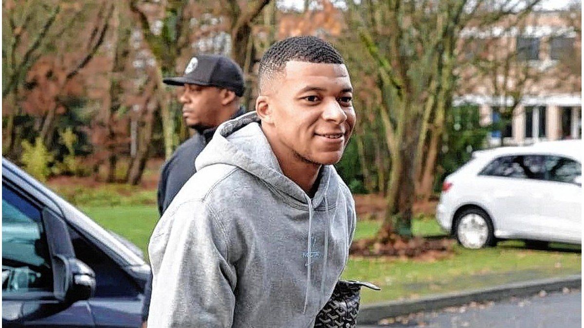 Liverpool ofrece una fortuna para contratar al francés Mbappé