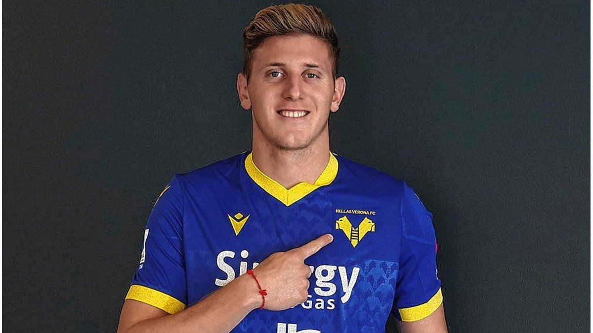 Adolfo Gaich fue presentado como refuerzo de Hellas Verona