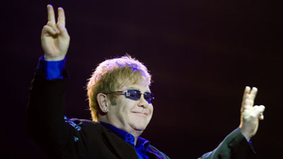 Elton John se gana el corazón de los israelíes