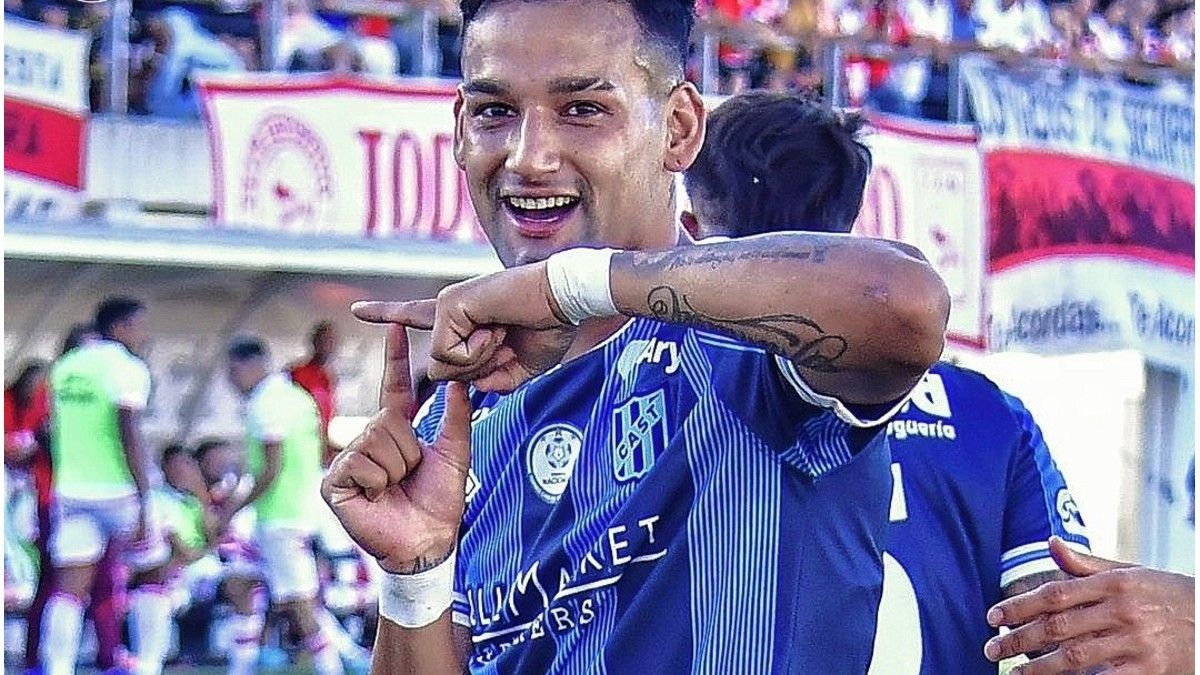 Colón analiza la opción del delantero José Barreto