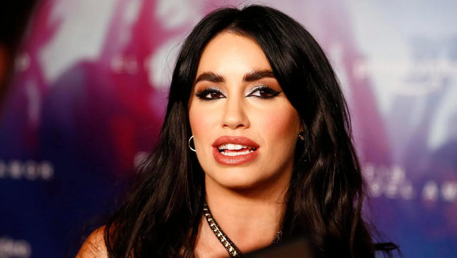 Lali sorprendió con una reversión del clásico de rock nacional Mil horas