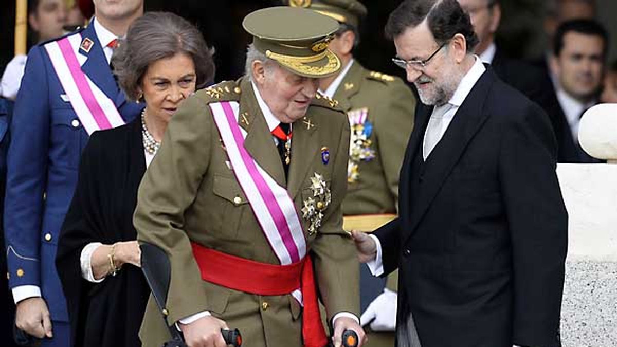 El rey de España, desprestigiado y enfermo, quedó cerca de abdicar