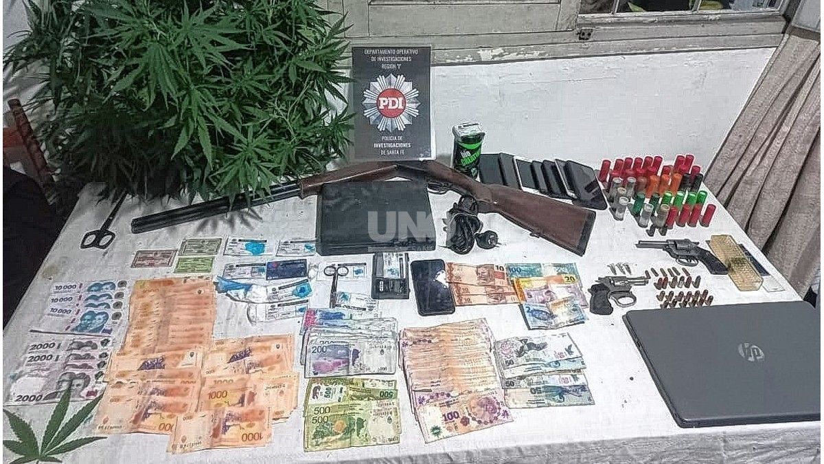 Allanamiento en Villa María Selva: una pareja detenida y el secuestro de drogas, armas y dinero