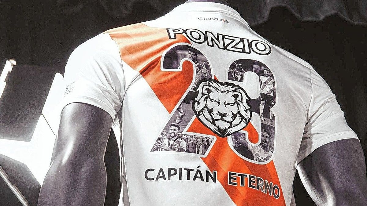 La despedida de Ponzio: las formaciones de los equipos