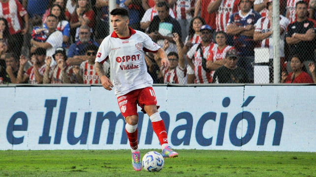 Newells busca un lateral izquierdo y la mira está puesta en Gabriel ...