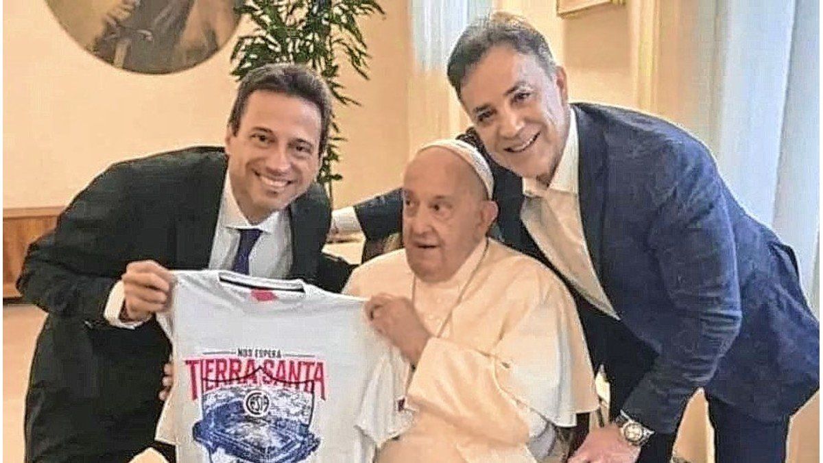 Moretti visitó al papa Francisco para que el estadio de San Lorenzo lleve su nombre