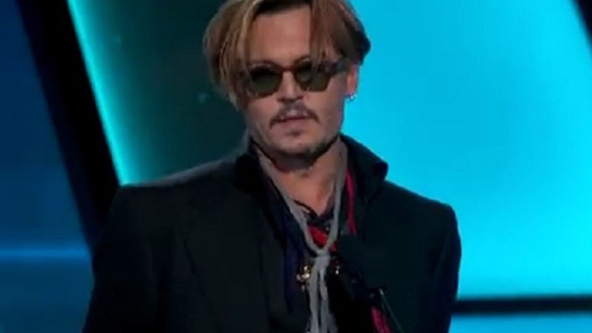 El papelón de Johnny Deep que fue borracho a una entrega de premios