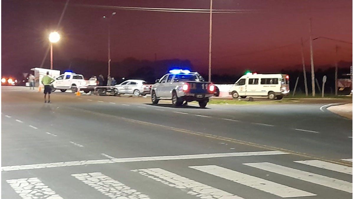 Accidente fatal en la ruta 11 entre una camioneta y una moto