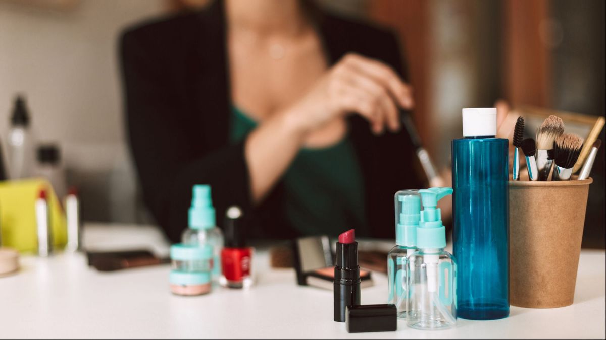 Maal 69sex pretty tall, maybe five foot five and slim girl