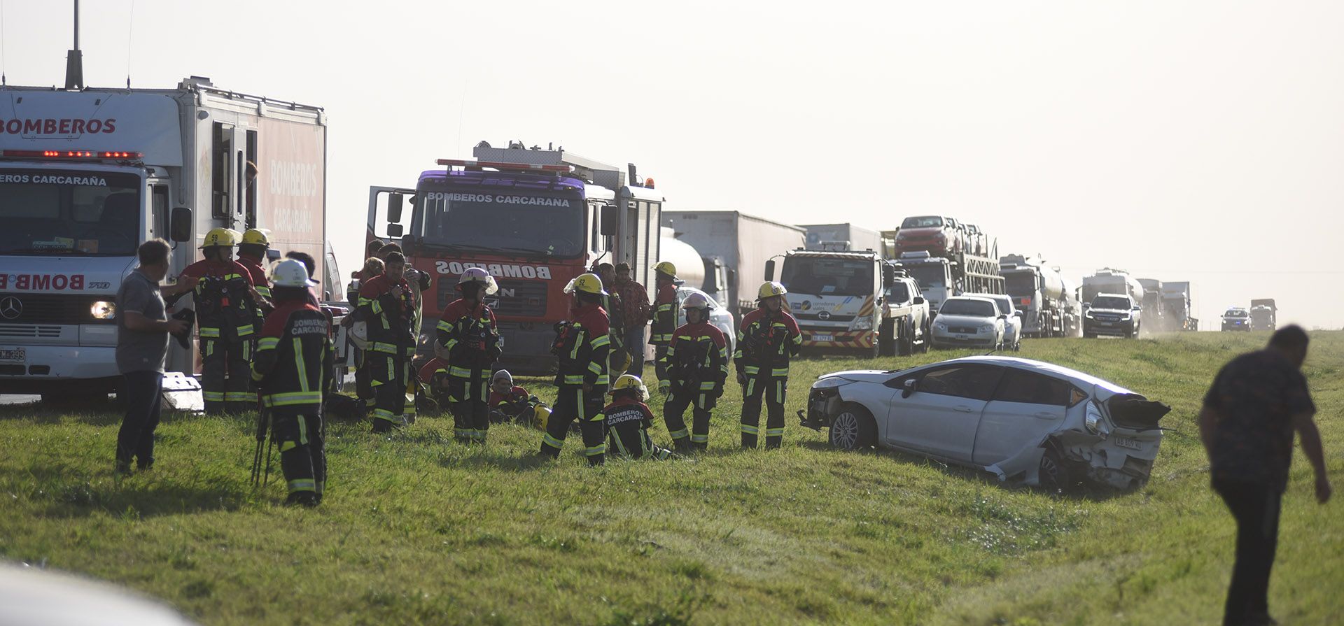 Las imágenes del choque en cadena en la autopista a Córdoba