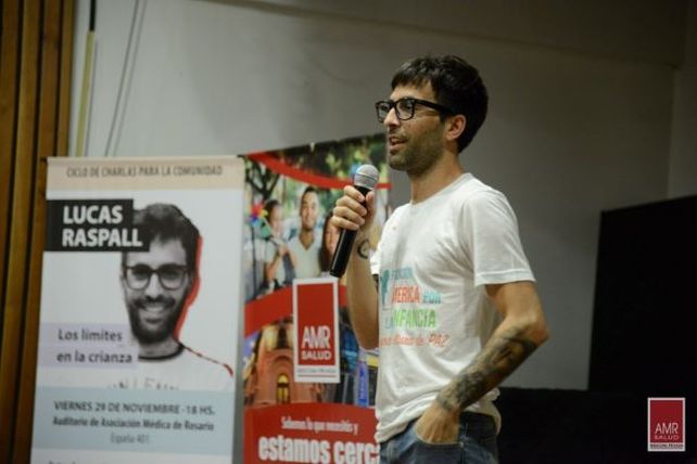 Uso del celular en chicos: la estrategia de Lucas Raspall para llegar a ...