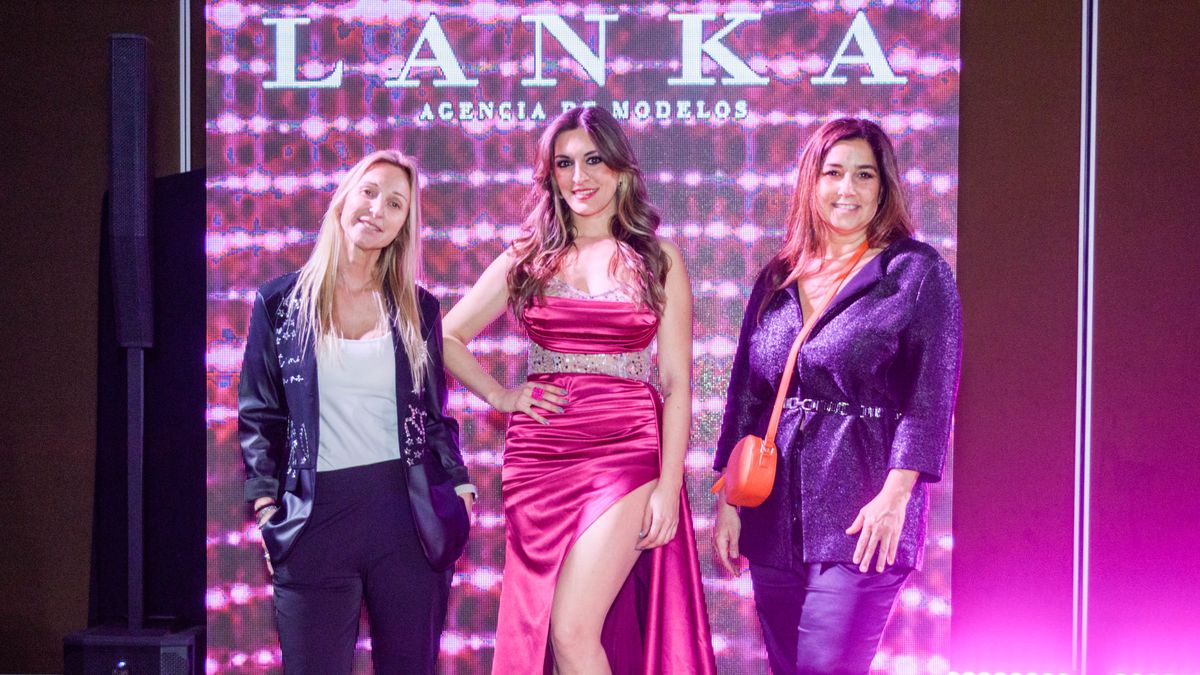 Décima quinta edición del Mega Desfile Lanka Models