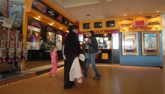 Con el estreno de Piratas del Caribe 4, reabren los cines del Shopping ...