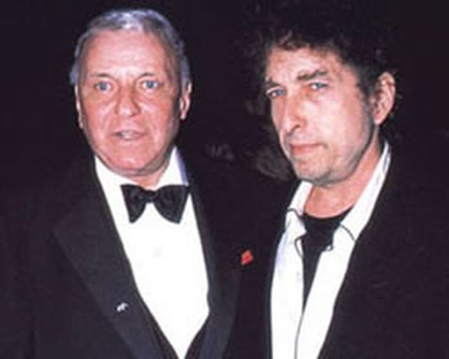 Dylan esperanzó a sus fans con nuevo disco al versionar a Sinatra