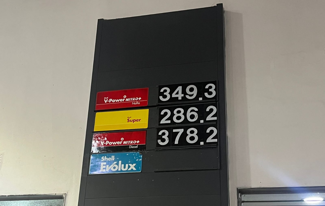 Otro golpe al bolsillo: tras la devaluación, Shell aumentó los combustibles Otro golpe al bolsillo: tras la devaluación, Shell aumentó los combustibles