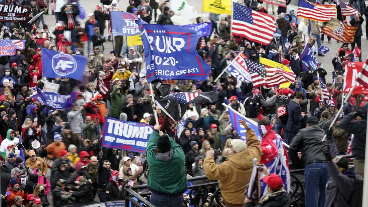 Toque de queda en Washington por incidentes en el Capitolio