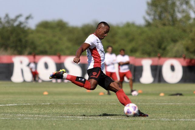 Ditta no juega contra Huracán y se define su venta a México