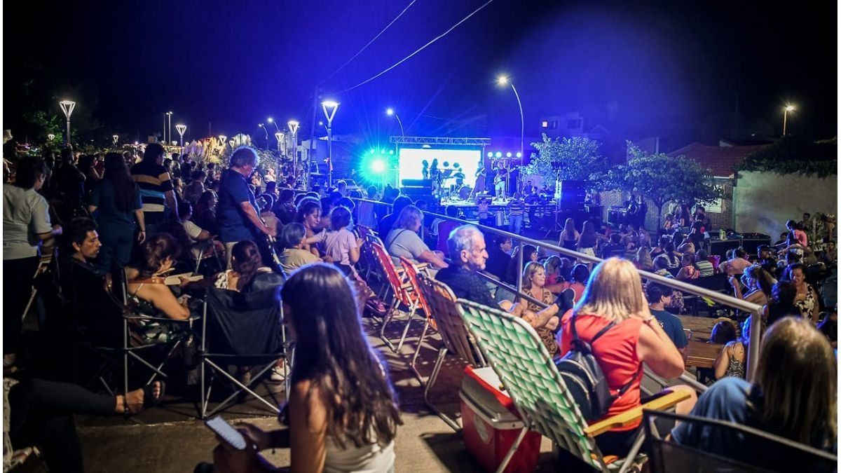Verano en la ciudad: éxito rotundo en el Festival Popular del Parque ...