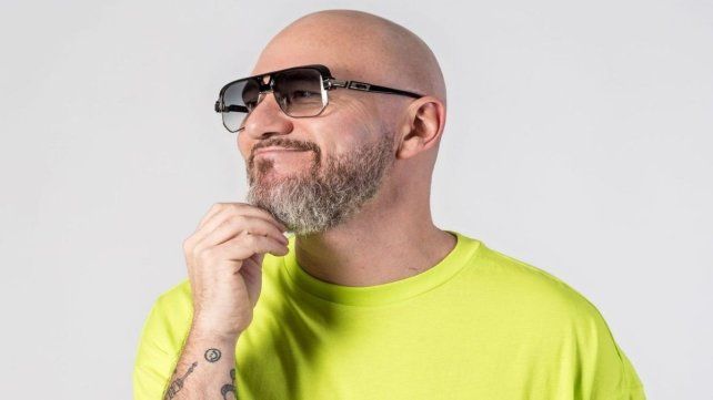 Día del Amigo prometedor con Kolombo como figura central