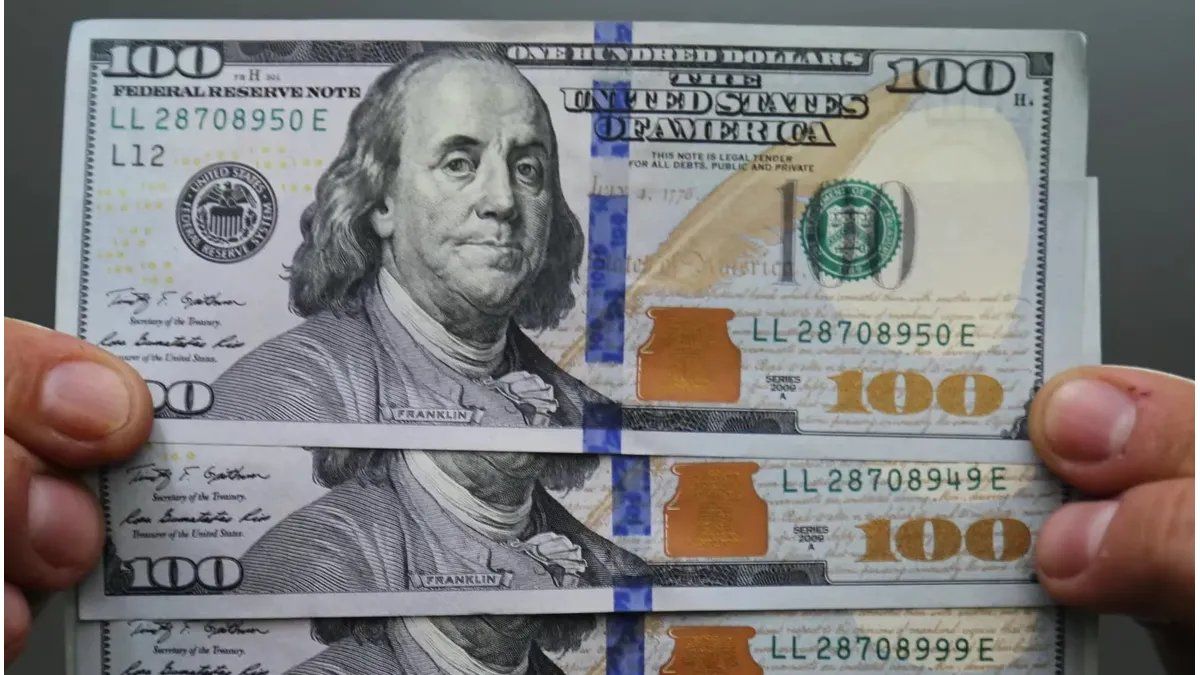 Primer día sin cepo: así abrió el dólar que venden los bancos