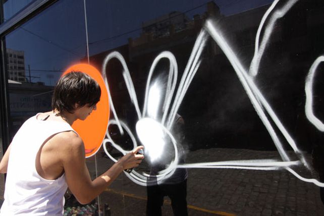 Diario UNO de Entre Ríos cumple años e inaugura el mural de FKR con una ... Diario UNO de Entre Ríos cumple años e inaugura el mural de FKR con una ...