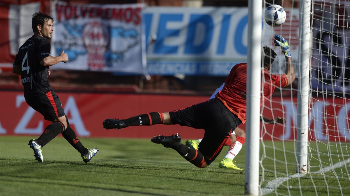 Las redes vibraron con una fenomenal atajada del excanalla Jorge Broun