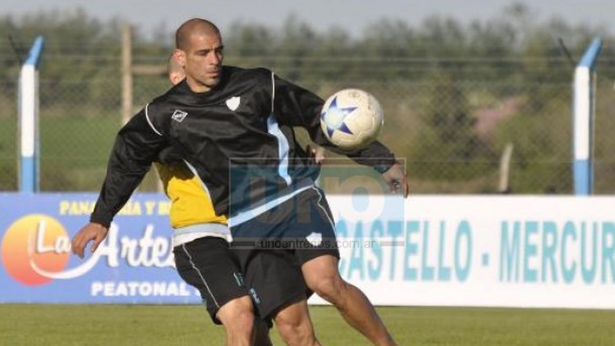 Pablo Suárez es duda en el ataque de Belgrano