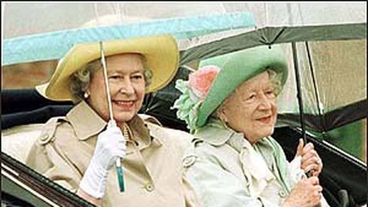 Según una biografía, la reina madre odiaba a Lady Di y adoraba a Thatcher