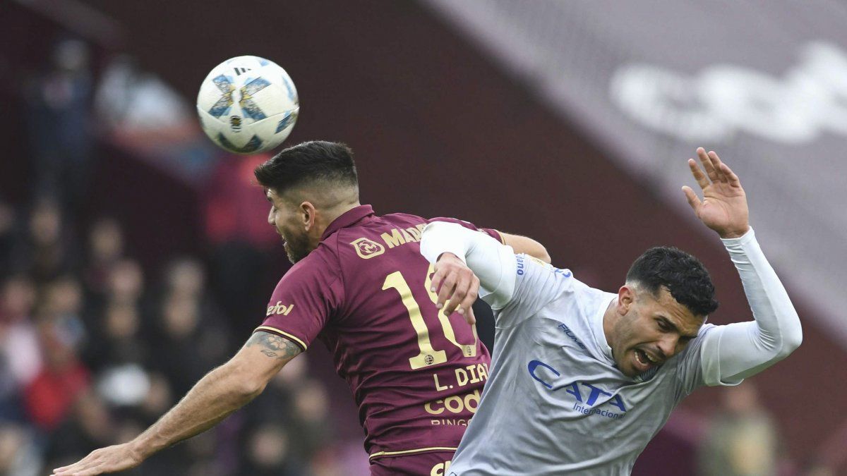 Godoy Cruz, de gran campaña, recibe a Lanús en la Copa de la Liga