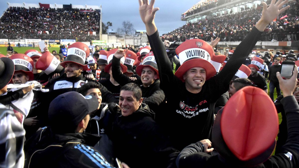 Chacarita Juniors regresa a la Primera División del fútbol argentino