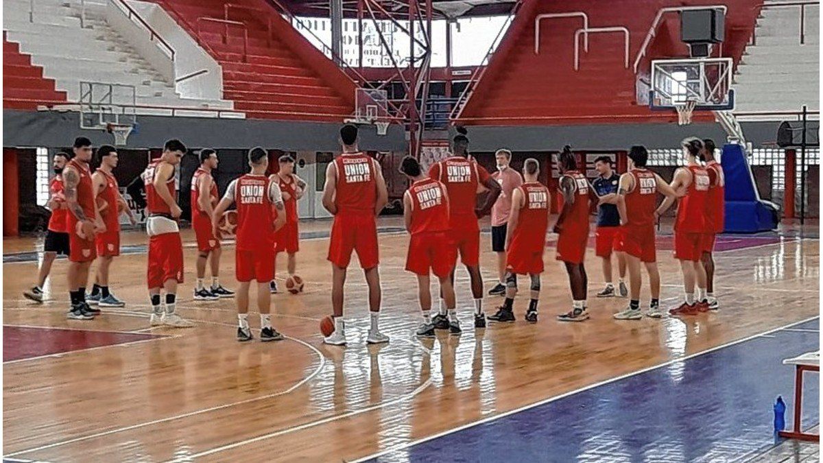 Unión viaja completo a Santiago del Estero para el debut