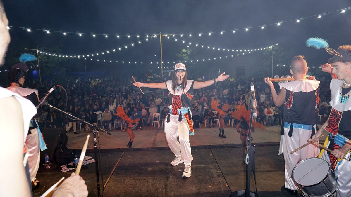 Por primera vez una mujer dirige la banda musical en la Capital ...