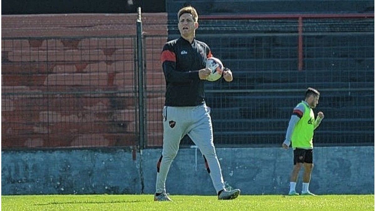 Facundo Sava tiene una probable para enfrentar a Vélez