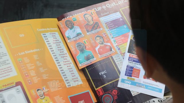 Álbum de figuritas Panini: el domingo, gratis con UNO