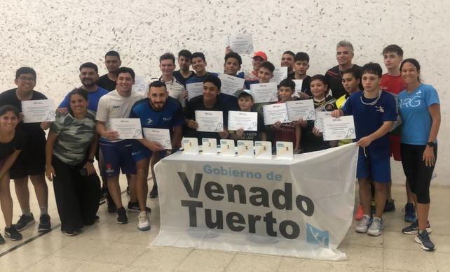 Pelota a paleta internacional en el Jockey Club de Venado Tuerto