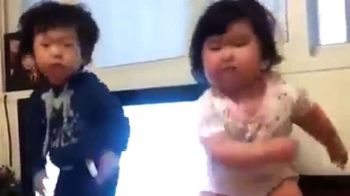 Video: un duo de bebés baila K-Pop y se transformó en furor en internet