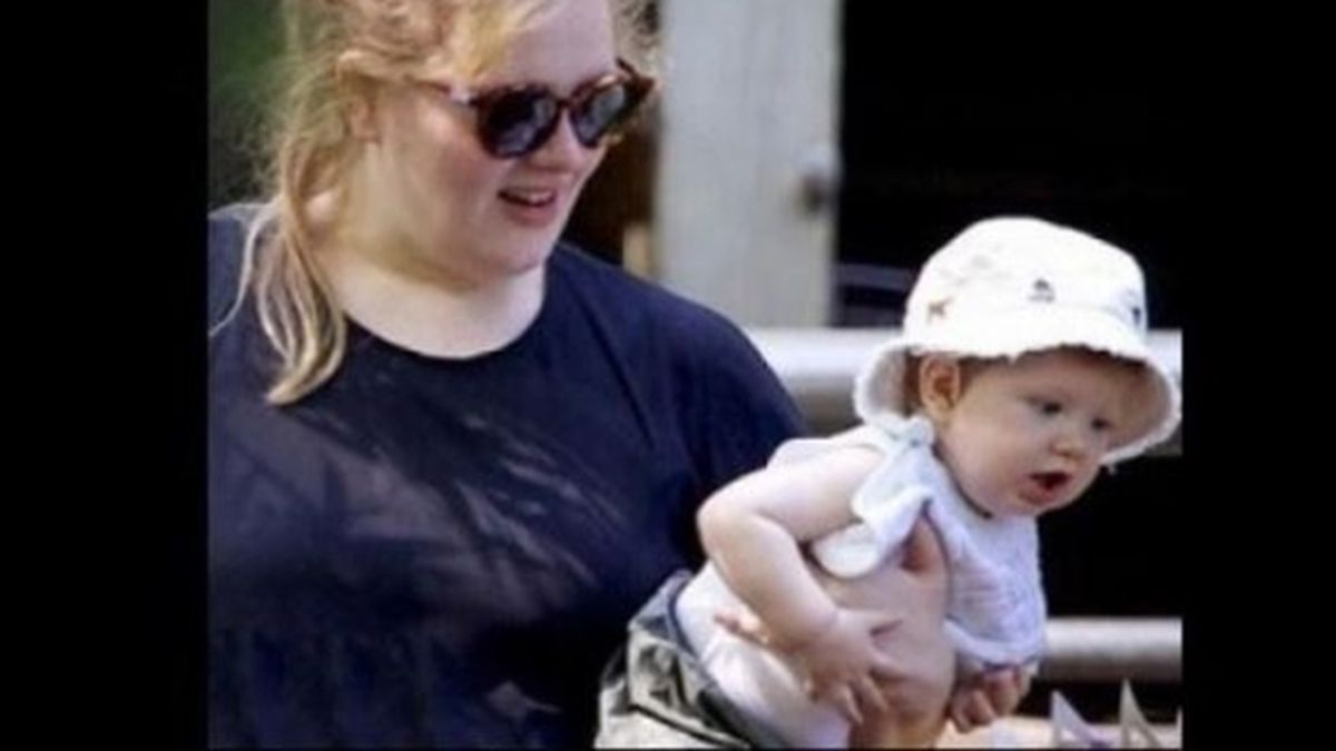 Adele Muestra Por Primera Vez A Su Hijo En Público