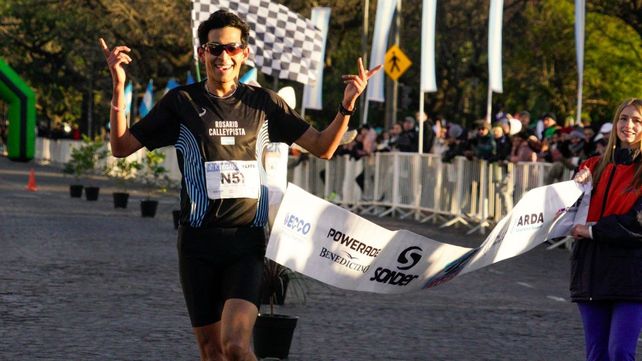 Postales del color y la alegría de la Maratón Internacional de la Bandera