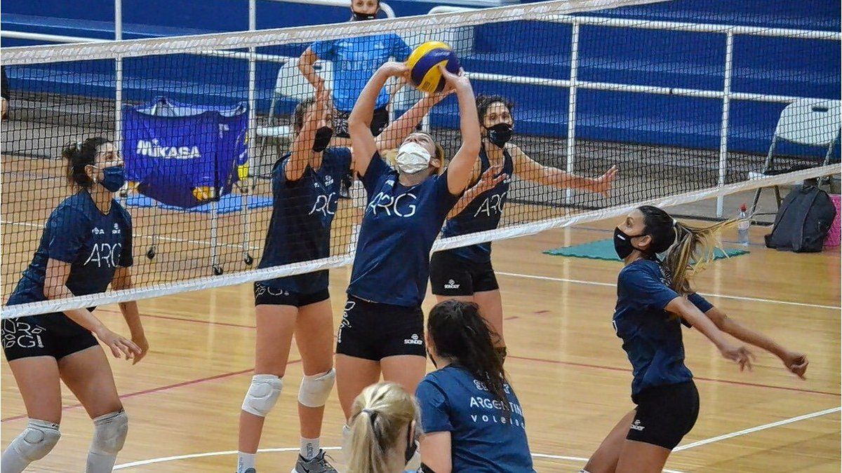 La Selección Argentina de vóley concentra en Las Parejas
