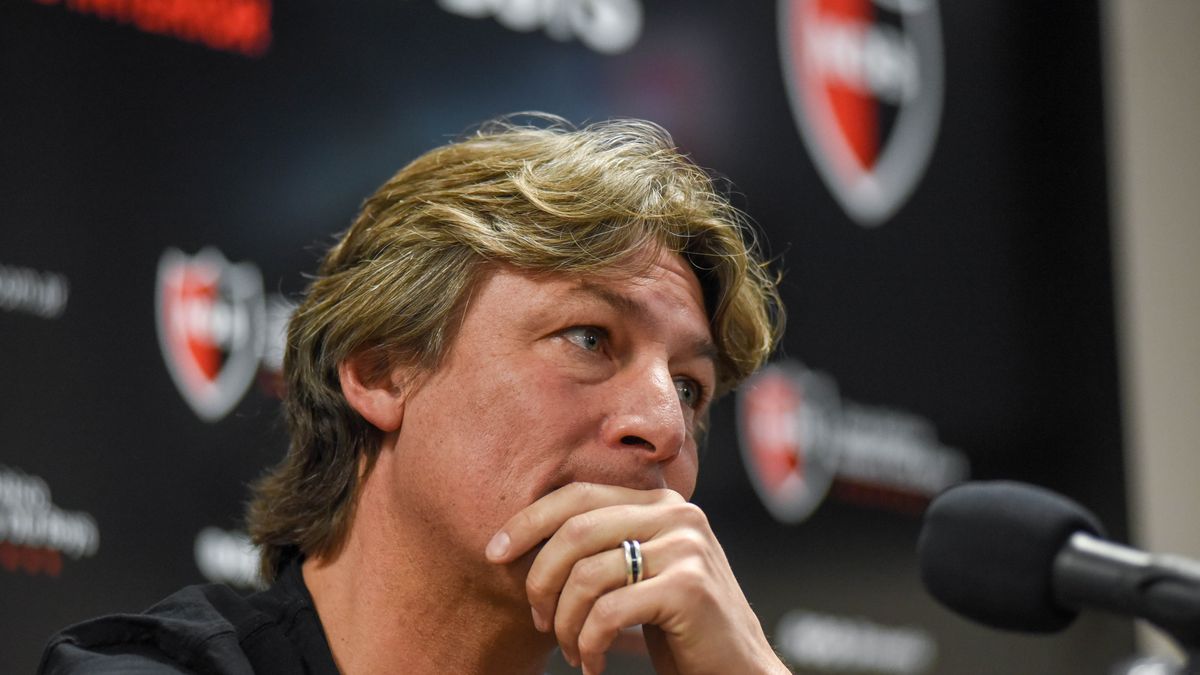 En Newells, hoy arranca la era Heinze