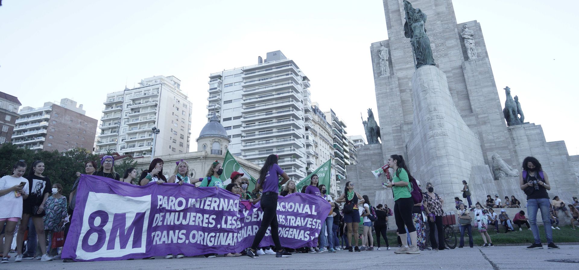 La poderosa marcha del 8M en imágenes