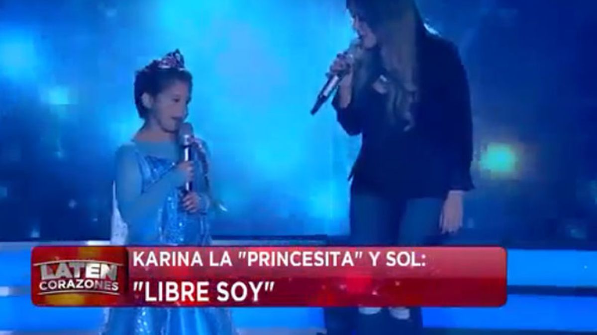 Karina la Princesita y su hija emocionaron con su canto