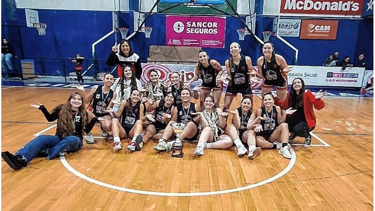 CUST se coronó campeón del Torneo Apertura en Mayores