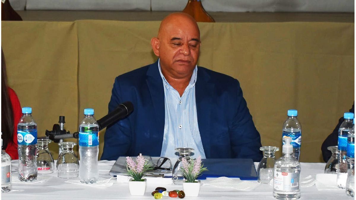 Ángel Constantino continuará de licencia, pero sin sueldo