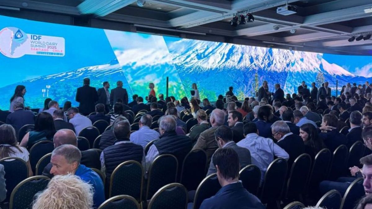 Santa Fe expuso su modelo de lechería en el principal foro ...